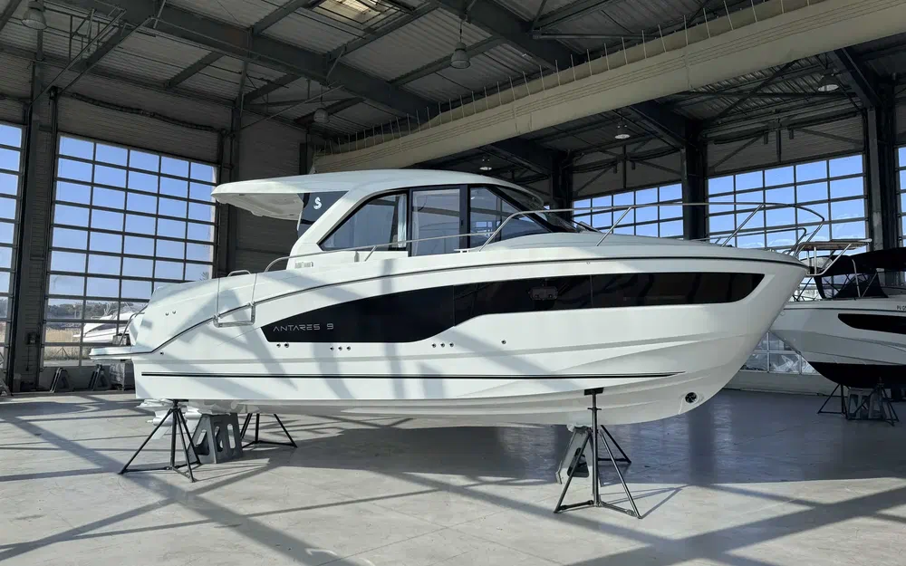 Beneteau Antares Serie 9 neuf de 2025 en vente - 66750 st cyprien